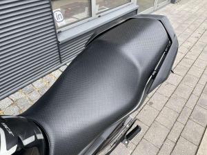 Black Yamaha XJ 2010 in Riga, with an engine capacity of 0.60 L and mileage of 42 thousand km for 3499 €, photo 9 on AUTOMOTO.COM.LV