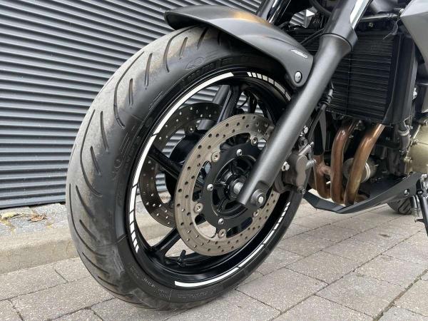 Black Yamaha XJ 2010 in Riga, with an engine capacity of 0.60 L and mileage of 42 thousand km for 3499 €, photo 9 on AUTOMOTO.COM.LV
