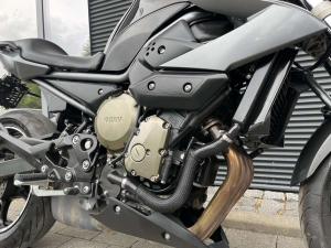 Black Yamaha XJ 2010 in Riga, with an engine capacity of 0.60 L and mileage of 42 thousand km for 3499 €, photo 14 on AUTOMOTO.COM.LV