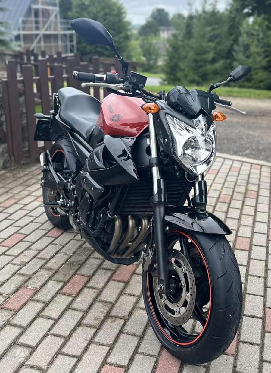 Melns Yamaha XJ 2012 Telšiai, ar dzinēja tilpumu 0.60 L un nobraukumu 28 tūkst. km par 2850 €, foto 1 vietnē AUTOMOTO.COM.LV