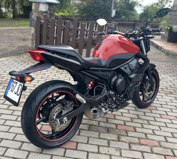 Melns Yamaha XJ 2012 Telšiai, ar dzinēja tilpumu 0.60 L un nobraukumu 28 tūkst. km par 2850 €, foto 4 vietnē AUTOMOTO.COM.LV