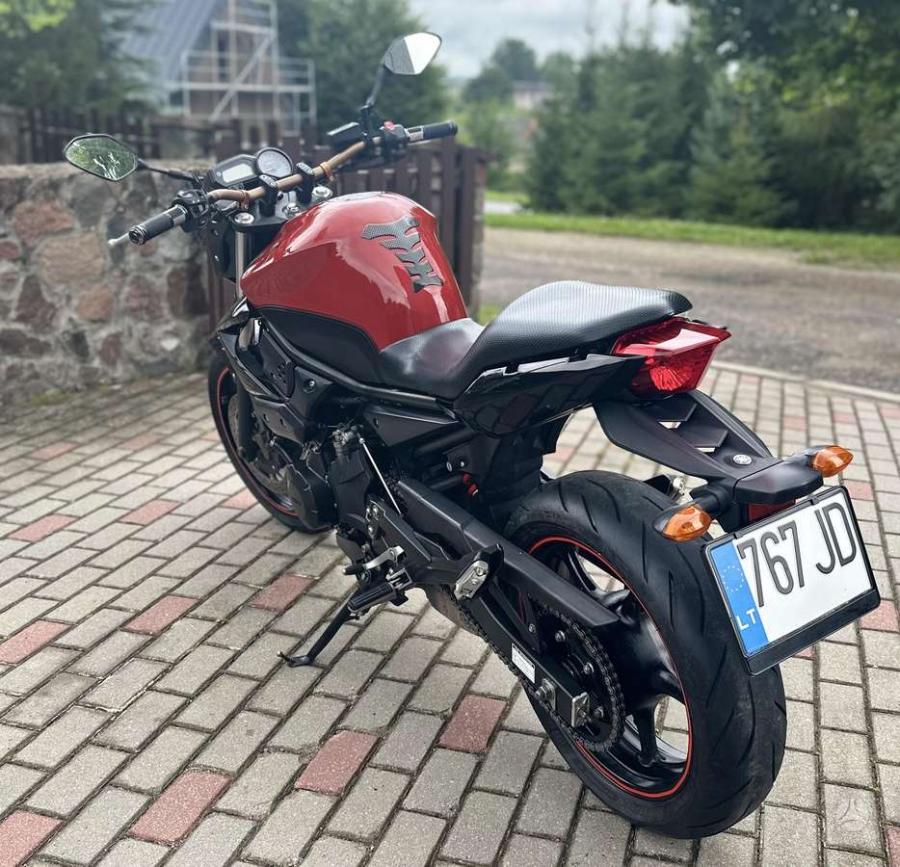 Melns Yamaha XJ 2012 Telšiai, ar dzinēja tilpumu 0.60 L un nobraukumu 28 tūkst. km par 2850 €, foto 7 vietnē AUTOMOTO.COM.LV