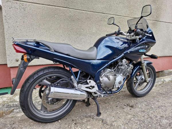 Green Yamaha XJ 1995 in Kaunas, with an engine capacity of 0.60 L and mileage of 36 thousand km for 1250 €, photo 6 on AUTOMOTO.COM.LV
