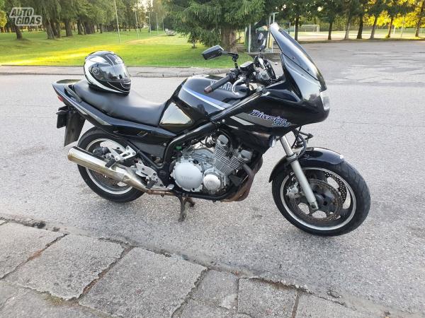 Zaļš Yamaha XJ 1996 Jurbarkas, ar dzinēja tilpumu 0.90 L un nobraukumu 0 tūkst. km par 895 €, foto 2 vietnē AUTOMOTO.COM.LV