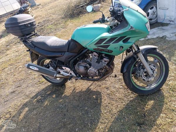 Yamaha XJ 1999 in Lazdijai, with an engine capacity of 0.00 L and mileage of 0 thousand km for 600 €, photo 3 on AUTOMOTO.COM.LV