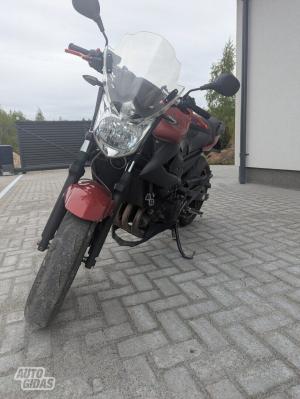 Sarkans Yamaha XJ 2012 Viļņa, ar dzinēja tilpumu 0.60 L un nobraukumu 28 tūkst. km par 2800 €, foto 3 vietnē AUTOMOTO.COM.LV