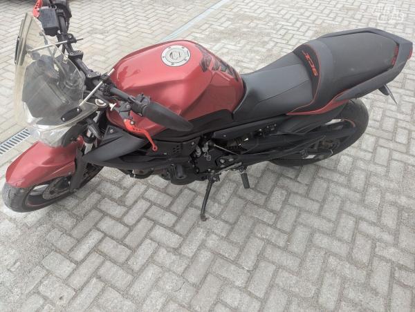 Red Yamaha XJ 2012 in Vilnius, with an engine capacity of 0.60 L and mileage of 28 thousand km for 2800 €, photo 4 on AUTOMOTO.COM.LV