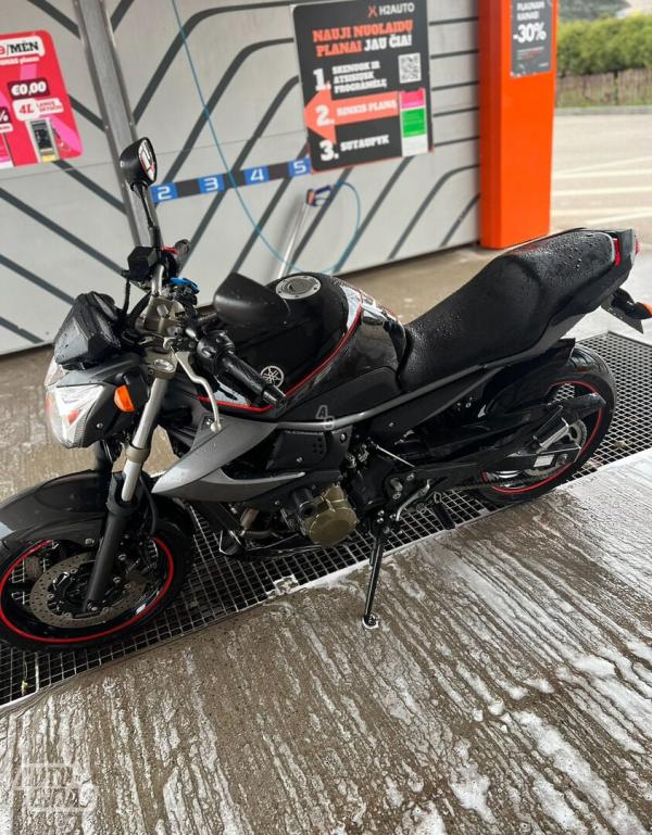 Melns Yamaha XJ6 2009 Tauragė, ar dzinēja tilpumu 0.00 L un nobraukumu 29 tūkst. km par 3200 €, foto 2 vietnē AUTOMOTO.COM.LV
