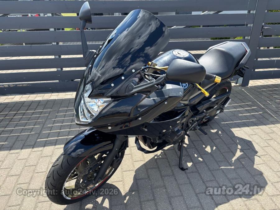Черный Ямаха XJ6 2009 в Сауэ, объемом двигателя 0.60 л и пробегом 40 тыс. км за 2990 €, фото 1 на AUTOMOTO.COM.LV