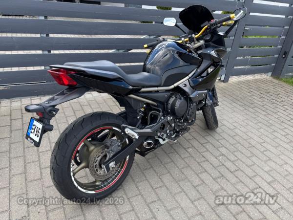 Melns Yamaha XJ6 2009 Saue, ar dzinēja tilpumu 0.60 L un nobraukumu 40 tūkst. km par 2990 €, foto 4 vietnē AUTOMOTO.COM.LV