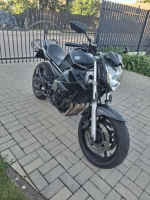 Melns Yamaha XJ6 2009 Anykščiai, ar dzinēja tilpumu 0.60 L un nobraukumu 31 tūkst. km par 2200 €, foto  vietnē AUTOMOTO.COM.LV