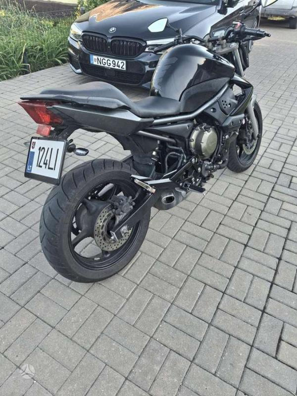 Melns Yamaha XJ6 2009 Anykščiai, ar dzinēja tilpumu 0.60 L un nobraukumu 31 tūkst. km par 2200 €, foto 7 vietnē AUTOMOTO.COM.LV