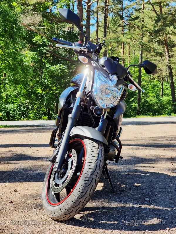 Melns Yamaha XJ6 2009 Tallina, ar dzinēja tilpumu 0.60 L un nobraukumu 43 tūkst. km par 3300 €, foto 2 vietnē AUTOMOTO.COM.LV