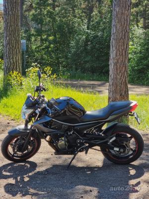 Black Yamaha XJ6 2009 in Tallinn, with an engine capacity of 0.60 L and mileage of 43 thousand km for 3300 €, photo 5 on AUTOMOTO.COM.LV
