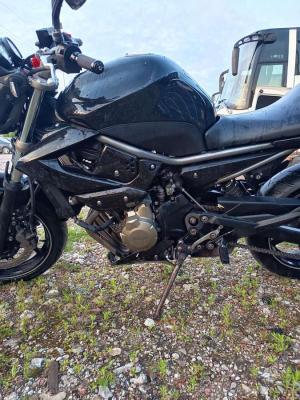 Black Yamaha XJ6 2009 in Kaunas, with an engine capacity of 0.60 L and mileage of 60 thousand km for 2150 €, photo 6 on AUTOMOTO.COM.LV