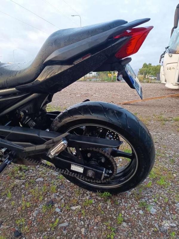 Black Yamaha XJ6 2009 in Kaunas, with an engine capacity of 0.60 L and mileage of 60 thousand km for 2150 €, photo 6 on AUTOMOTO.COM.LV