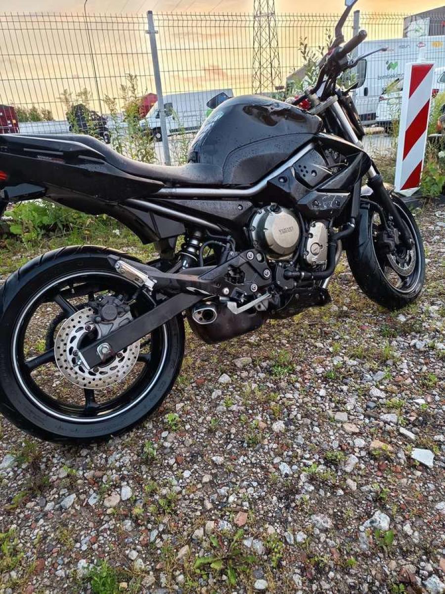 Black Yamaha XJ6 2009 in Kaunas, with an engine capacity of 0.60 L and mileage of 60 thousand km for 2150 €, photo 9 on AUTOMOTO.COM.LV