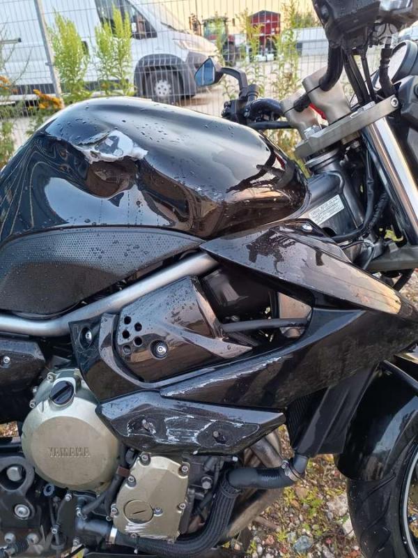 Black Yamaha XJ6 2009 in Kaunas, with an engine capacity of 0.60 L and mileage of 60 thousand km for 2150 €, photo 10 on AUTOMOTO.COM.LV