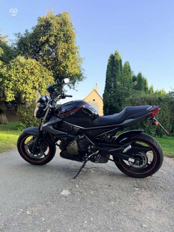 Yamaha XJ6 2009 in Taurage on AUTOMOTO.COM.LV Black Yamaha XJ6 2009 in Taurage, with an engine capacity of 0.60 L and mileage of 29 thousand km for 3000 €, photo 5 on AUTOMOTO.COM.LV