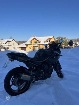 Melns Yamaha XJ6 2010 Viļņa, ar dzinēja tilpumu 0.60 L un nobraukumu 72 tūkst. km par 3400 €, foto 2 vietnē AUTOMOTO.COM.LV