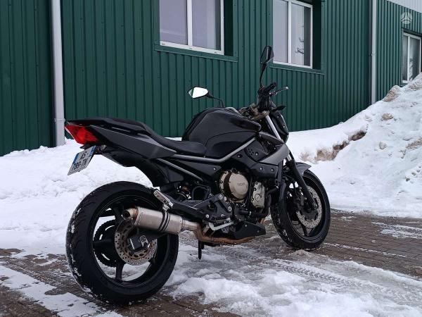 Black Yamaha XJ6 2010 in Telschi, with an engine capacity of 0.60 L and mileage of 50 thousand km for 2850 €, photo 5 on AUTOMOTO.COM.LV