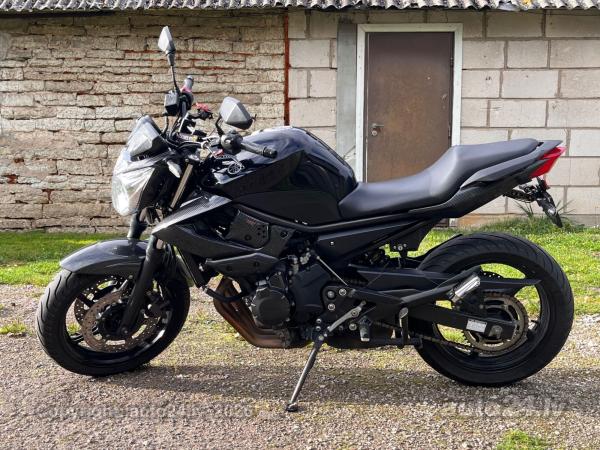 Yamaha XJ6 2010 Narva vietnē Melns Yamaha XJ6 2010 Narva, ar dzinēja tilpumu 0.60 L un nobraukumu 47 tūkst. km par 3200 €, foto 3 vietnē AUTOMOTO.COM.LV