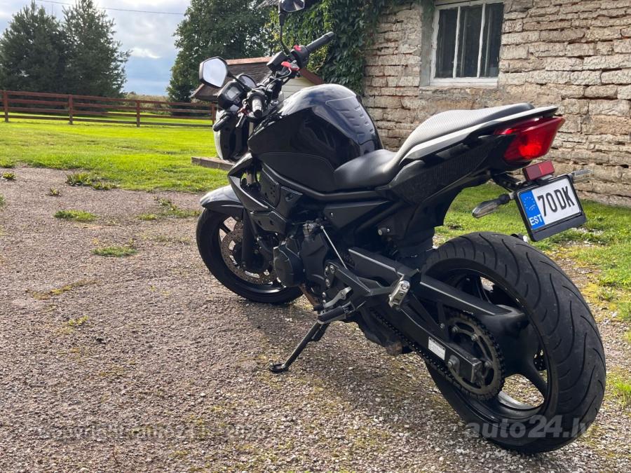 Melns Yamaha XJ6 2010 Narva, ar dzinēja tilpumu 0.60 L un nobraukumu 47 tūkst. km par 3200 €, foto 4 vietnē AUTOMOTO.COM.LV