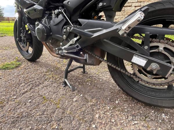 Yamaha XJ6 2010 Narva vietnē Melns Yamaha XJ6 2010 Narva, ar dzinēja tilpumu 0.60 L un nobraukumu 47 tūkst. km par 3200 €, foto 8 vietnē AUTOMOTO.COM.LV