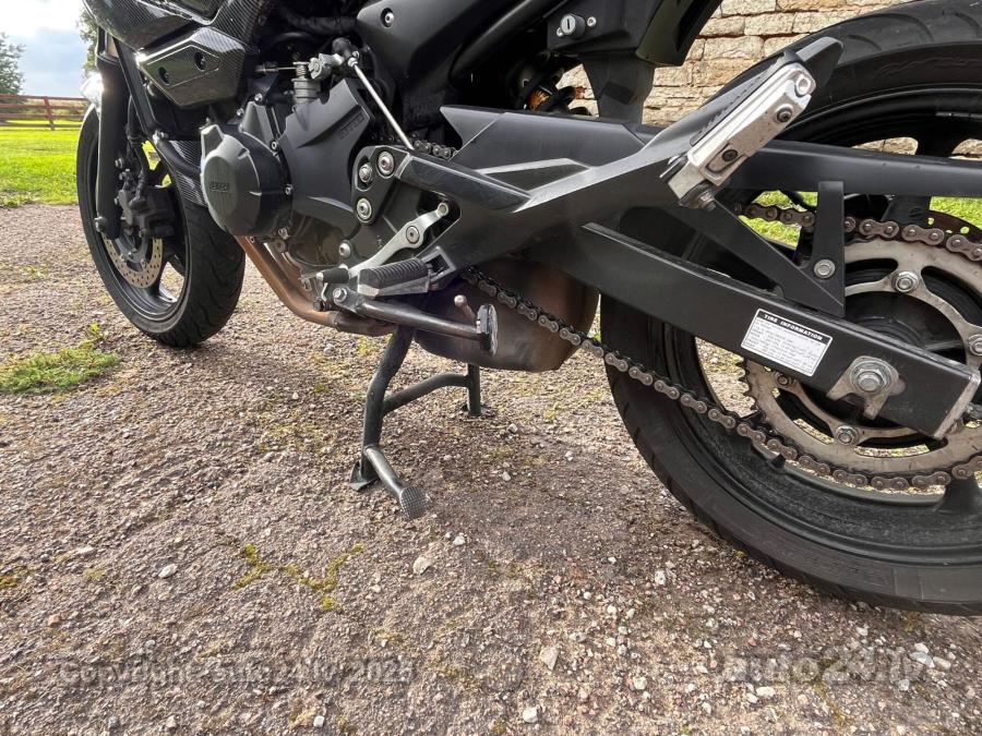 Melns Yamaha XJ6 2010 Narva, ar dzinēja tilpumu 0.60 L un nobraukumu 47 tūkst. km par 3200 €, foto 8 vietnē AUTOMOTO.COM.LV