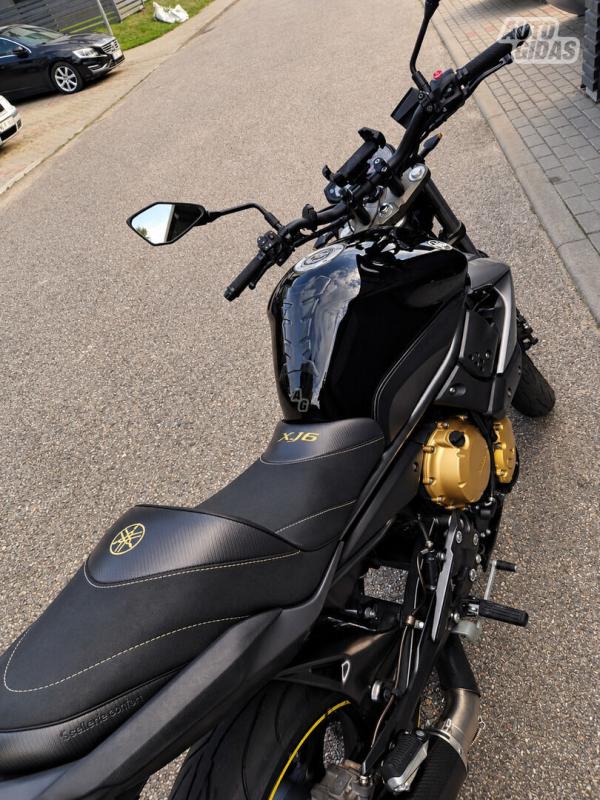 Yamaha XJ6 2010 in Vilnius on AUTOMOTO.COM.LV Black Yamaha XJ6 2010 in Vilnius, with an engine capacity of 0.60 L and mileage of 43 thousand km for 3650 €, photo 8 on AUTOMOTO.COM.LV