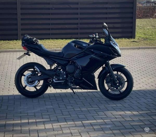 Black Yamaha XJ6 2011 in Klaipeda, with an engine capacity of 0.60 L and mileage of 37 thousand km for 3950 €, photo 2 on AUTOMOTO.COM.LV