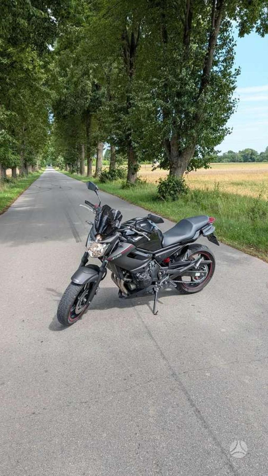 Black Yamaha XJ6 2014 in Kursenai, with an engine capacity of 0.60 L and mileage of 28 thousand km for 3750 €, photo 1 on AUTOMOTO.COM.LV