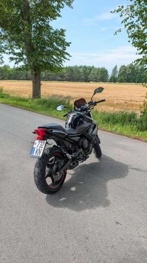 Black Yamaha XJ6 2014 in Kursenai, with an engine capacity of 0.60 L and mileage of 28 thousand km for 3750 €, photo 6 on AUTOMOTO.COM.LV