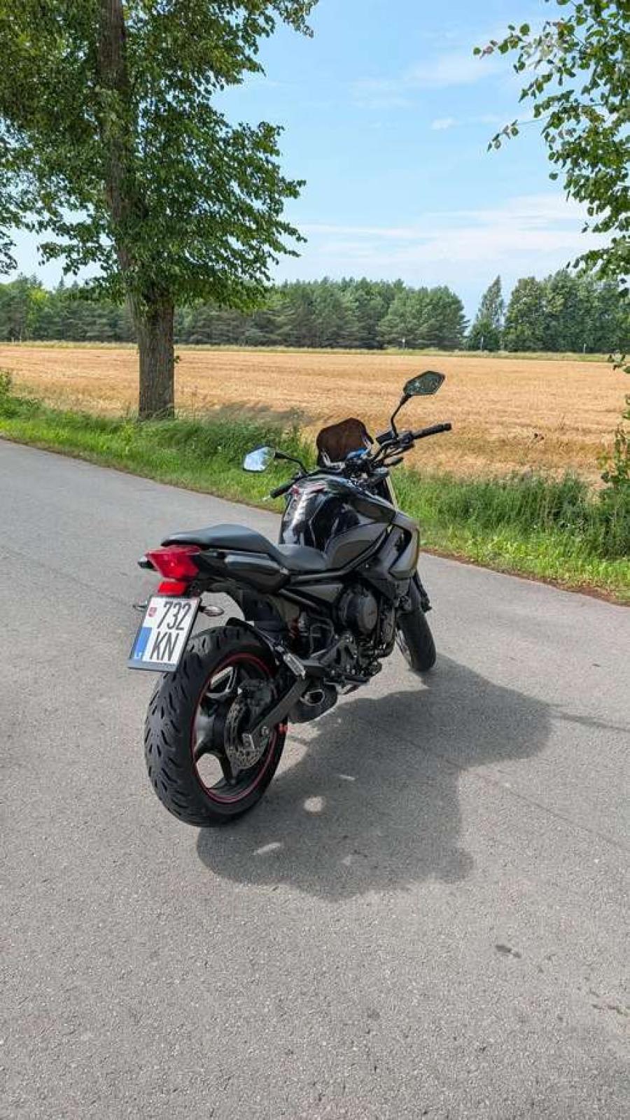Black Yamaha XJ6 2014 in Kursenai, with an engine capacity of 0.60 L and mileage of 28 thousand km for 3750 €, photo 6 on AUTOMOTO.COM.LV