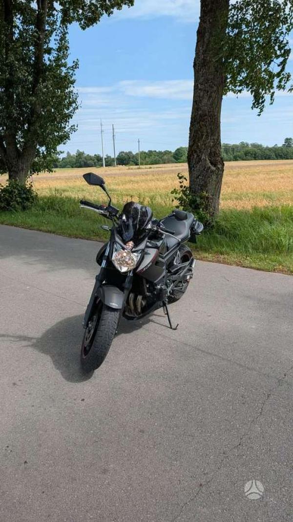 Black Yamaha XJ6 2014 in Kursenai, with an engine capacity of 0.60 L and mileage of 28 thousand km for 3750 €, photo 8 on AUTOMOTO.COM.LV