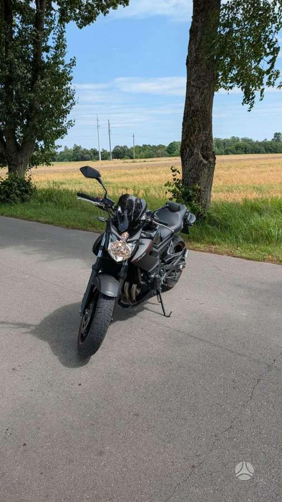 Black Yamaha XJ6 2014 in Kursenai, with an engine capacity of 0.60 L and mileage of 28 thousand km for 3750 €, photo 9 on AUTOMOTO.COM.LV