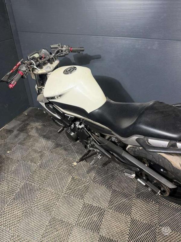 Ямаха XJ6 2009 в Таураге, объемом двигателя 0.60 л и пробегом 35 тыс. км за 1850 €, фото 7 на AUTOMOTO.COM.LV