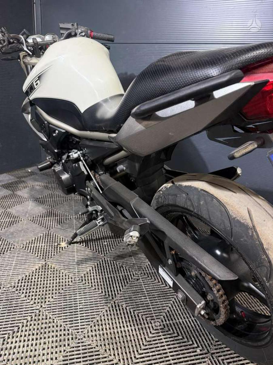 Yamaha XJ6 2009 in Taurage, with an engine capacity of 0.60 L and mileage of 35 thousand km for 1850 €, photo 3 on AUTOMOTO.COM.LV