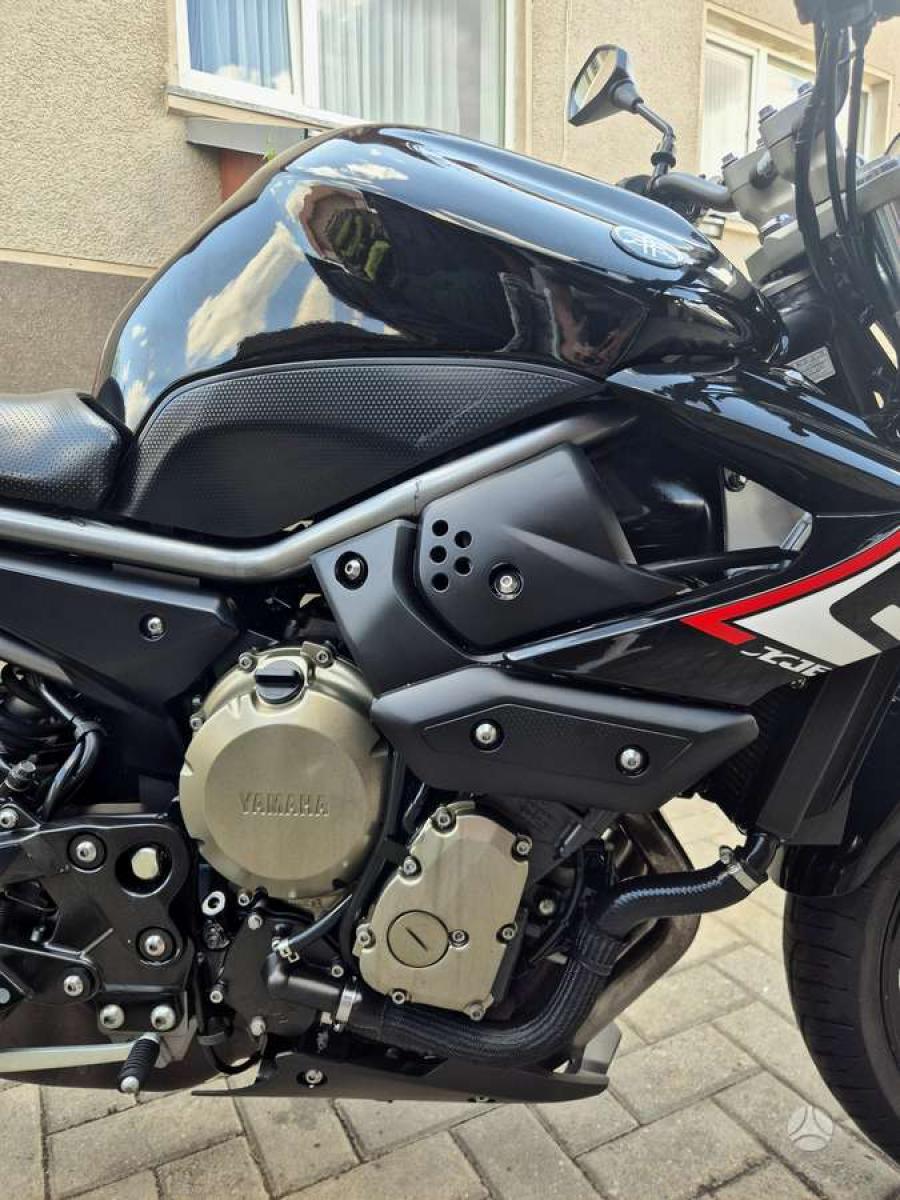 Yamaha XJ6 2009 Prienai, ar dzinēja tilpumu 0.60 L un nobraukumu 50 tūkst. km par 3200 €, foto 16 vietnē AUTOMOTO.COM.LV