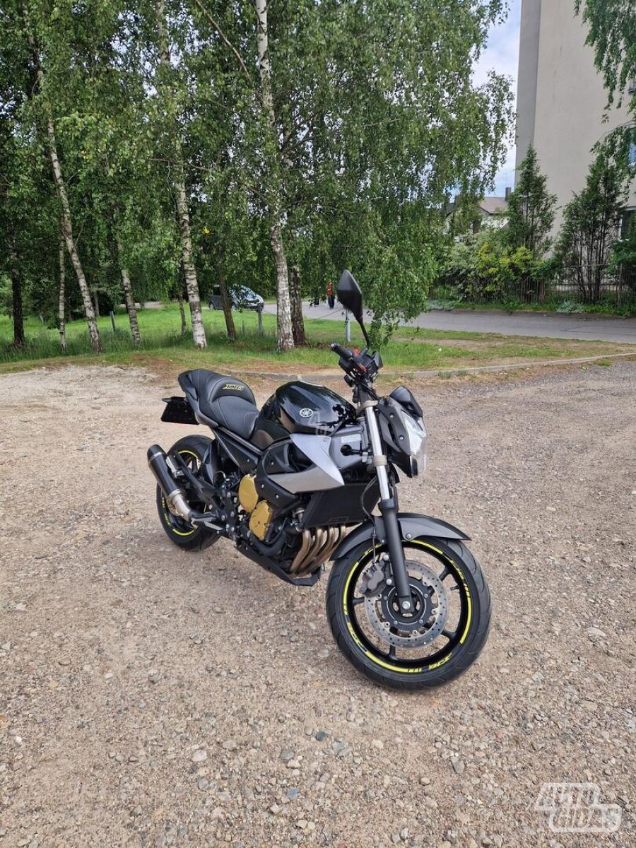 Yamaha XJ6 2010 Viļņa, ar dzinēja tilpumu 0.60 L un nobraukumu 42 tūkst. km par 4000 €, foto 3 vietnē AUTOMOTO.COM.LV