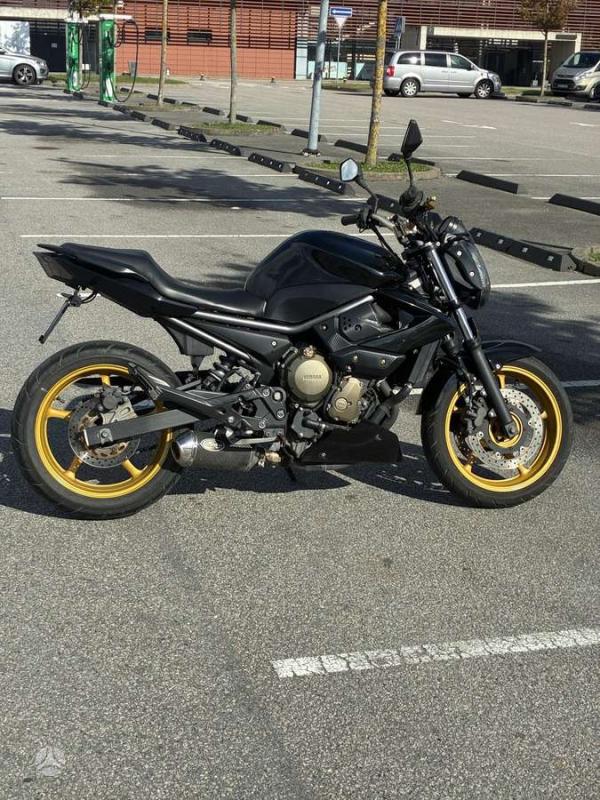 Yamaha XJ6 2010 Klaipėda, ar dzinēja tilpumu 0.60 L un nobraukumu 39 tūkst. km par 3000 €, foto 1 vietnē AUTOMOTO.COM.LV