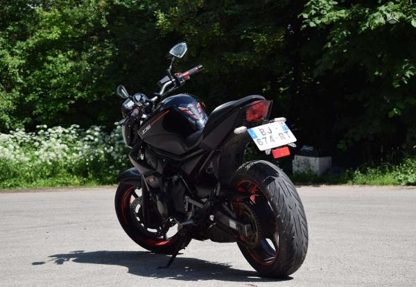 Yamaha XJ6 2011 Alīta, ar dzinēja tilpumu 0.60 L un nobraukumu 28 tūkst. km par 3500 €, foto 6 vietnē AUTOMOTO.COM.LV