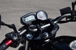 Yamaha XJ6 2011 Alīta, ar dzinēja tilpumu 0.60 L un nobraukumu 28 tūkst. km par 3500 €, foto 13 vietnē AUTOMOTO.COM.LV