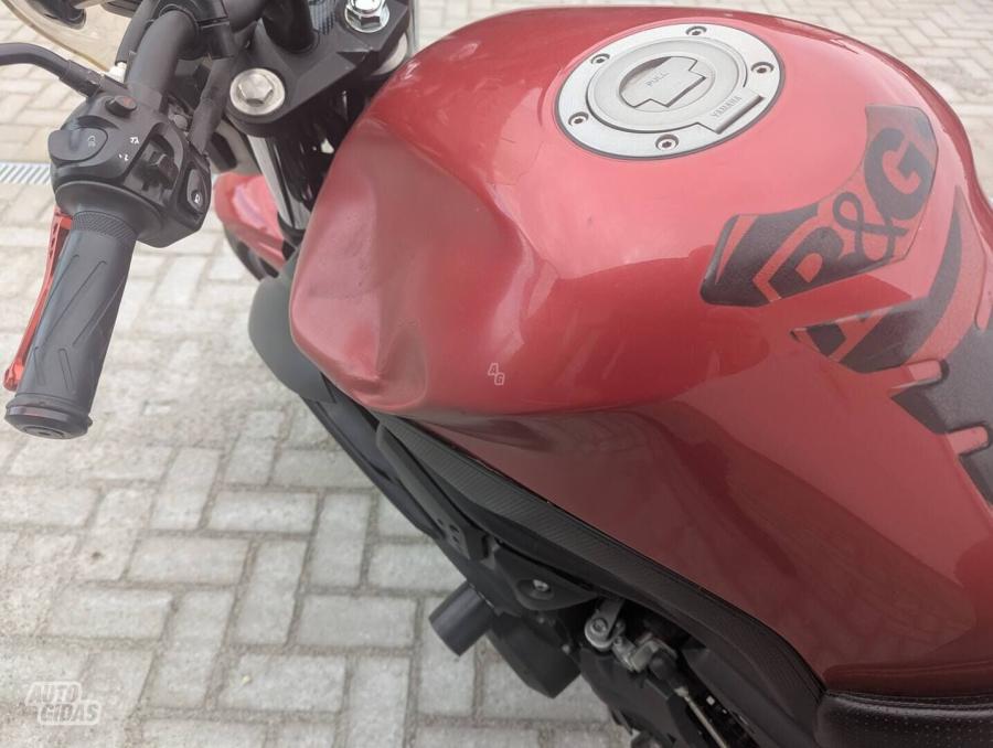 Красный Ямаха XJ6 2012 в Вильнюс, объемом двигателя 0.00 л и пробегом 28 тыс. км за 3000 €, фото 7 на AUTOMOTO.COM.LV