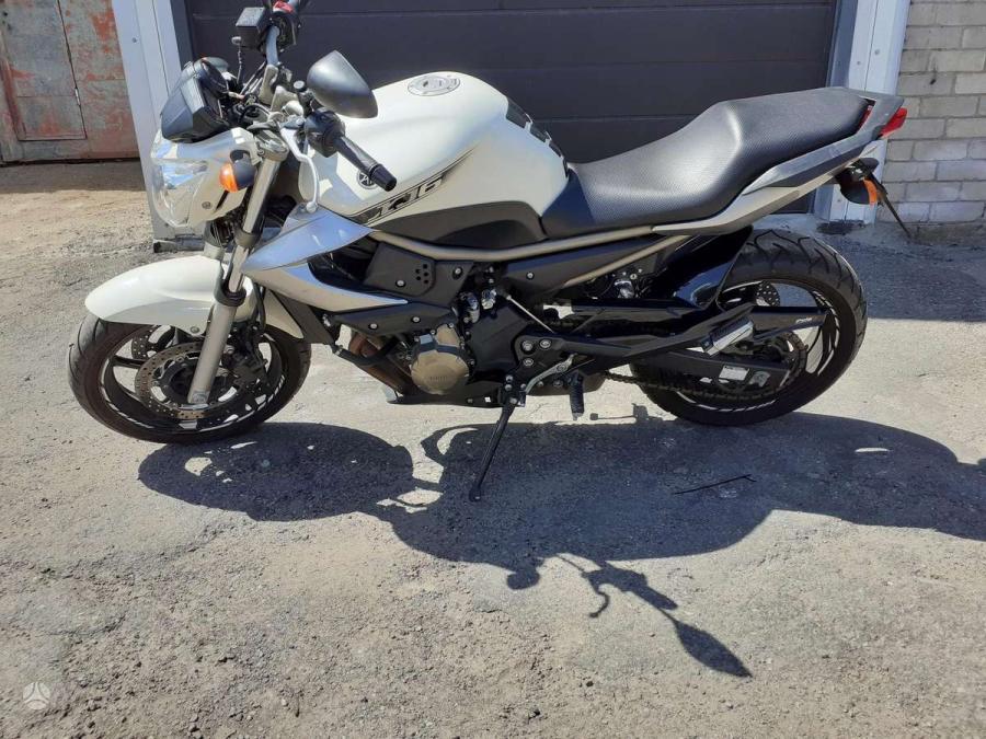 Balts Yamaha XJ6 2010 Panevēža, ar dzinēja tilpumu 0.60 L un nobraukumu 35 tūkst. km par 3100 €, foto 1 vietnē AUTOMOTO.COM.LV