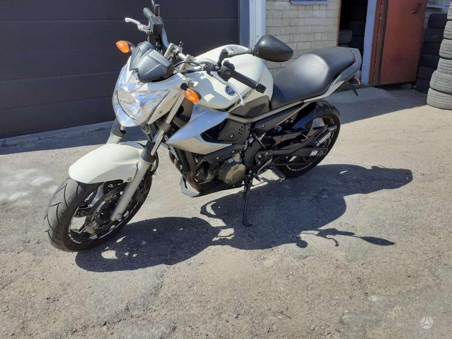 Balts Yamaha XJ6 2010 Panevēža, ar dzinēja tilpumu 0.60 L un nobraukumu 35 tūkst. km par 3100 €, foto 3 vietnē AUTOMOTO.COM.LV