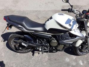 Balts Yamaha XJ6 2010 Panevēža, ar dzinēja tilpumu 0.60 L un nobraukumu 35 tūkst. km par 3100 €, foto 14 vietnē AUTOMOTO.COM.LV