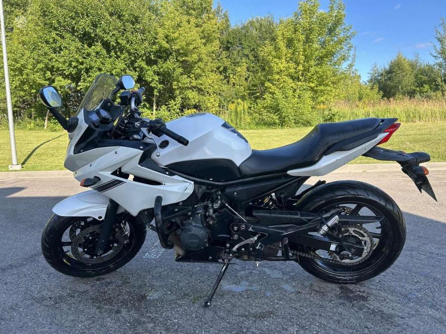 White Yamaha XJ6 2010 in Utena, with an engine capacity of 0.60 L and mileage of 48 thousand km for 2550 €, photo 4 on AUTOMOTO.COM.LV