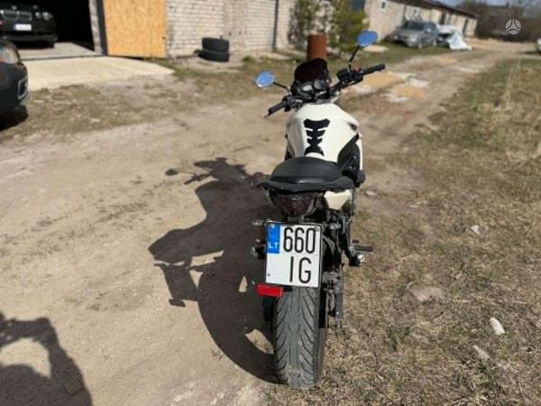 White Yamaha XJ6 2011 in Mazeikiai, with an engine capacity of 0.60 L and mileage of 33 thousand km for 3250 €, photo 4 on AUTOMOTO.COM.LV