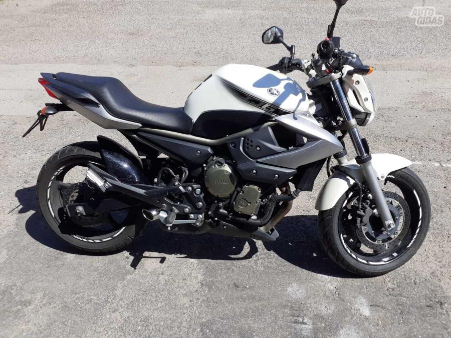 White Yamaha XJ6 2011 in Panevezys, with an engine capacity of 0.60 L and mileage of 35 thousand km for 3000 €, photo 1 on AUTOMOTO.COM.LV